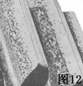 The gears produce pitting, peeling and the carburized layer is broken ...