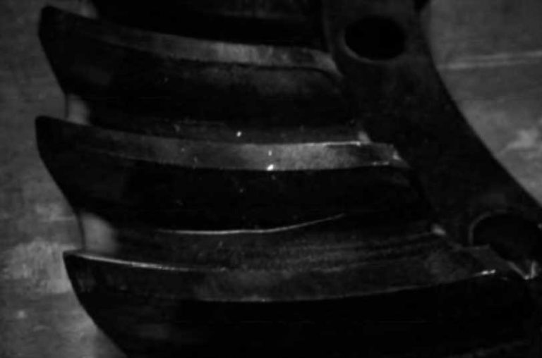 Physical and chemical inspection on broken teeth of large helical gear ...